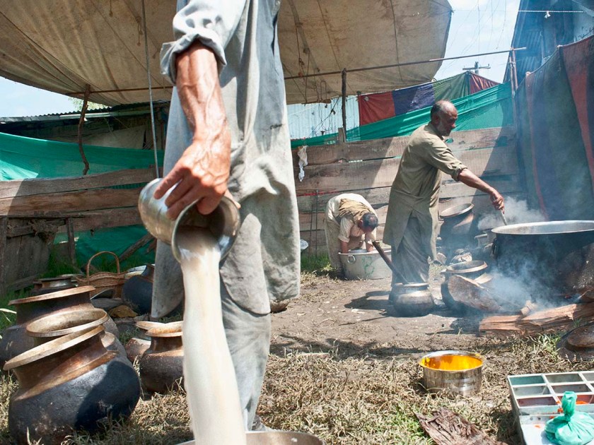 About Kashmir, A Tale of Keepers and Rowing a Shikara to a Friend’s ...