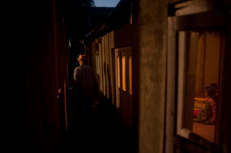 About Kashmir, A Tale of Keepers and Rowing a Shikara to a Friend’s ...