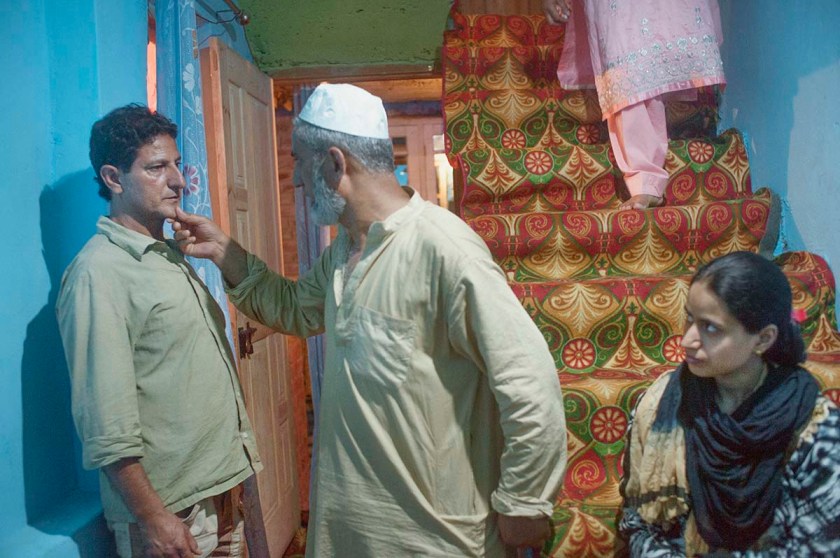 About Kashmir, A Tale of Keepers and Rowing a Shikara to a Friend’s ...