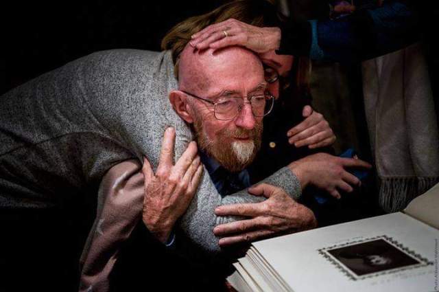 Smile Professor Einstein : The story behind Einstein’s most iconic ...